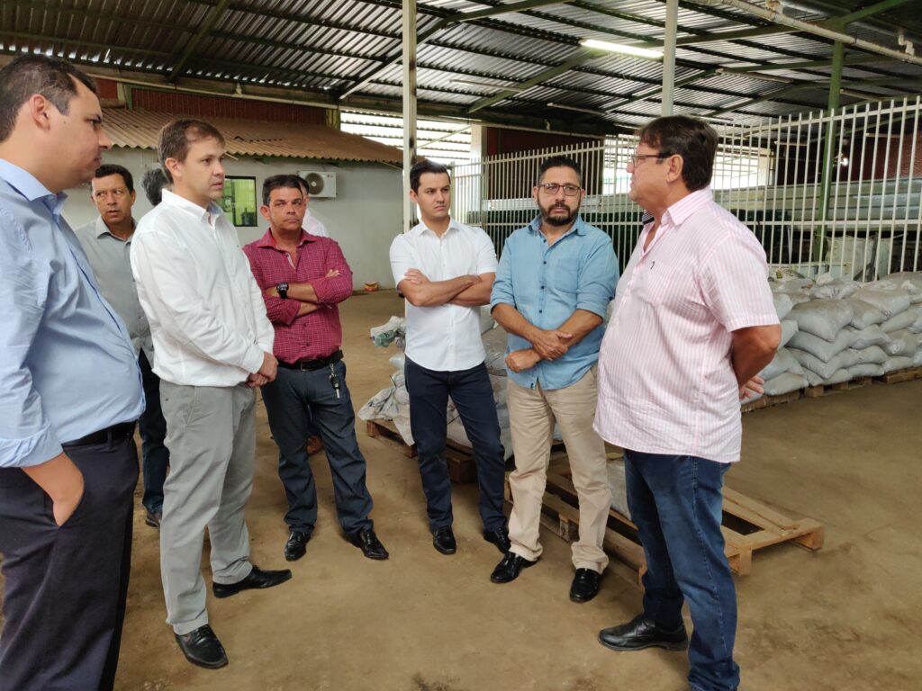 Ceasa-GO recebe visita do secretário de Agricultura - Ceasa-GO